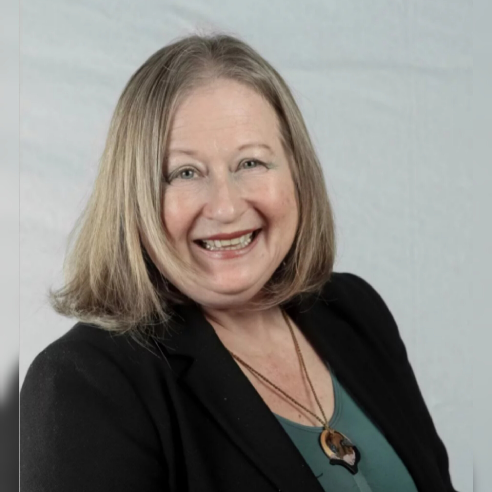 Profesora Caroline Weinstein es incorporada a la Academia Brasileña de ...